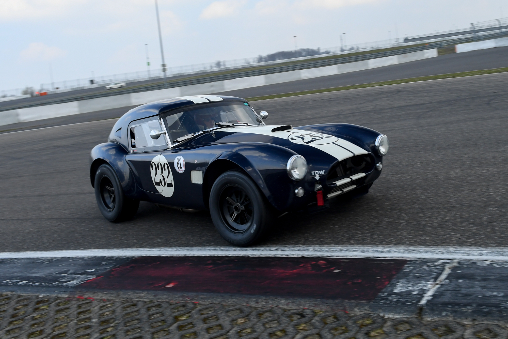 Böööös Racing Team – Austin-Healey Racing – Porsche Racing – Shelby Cobra Racing – Alexander Kolb